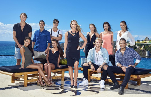 Här är alla deltagare som kliver in i Paradise Hotel 2016