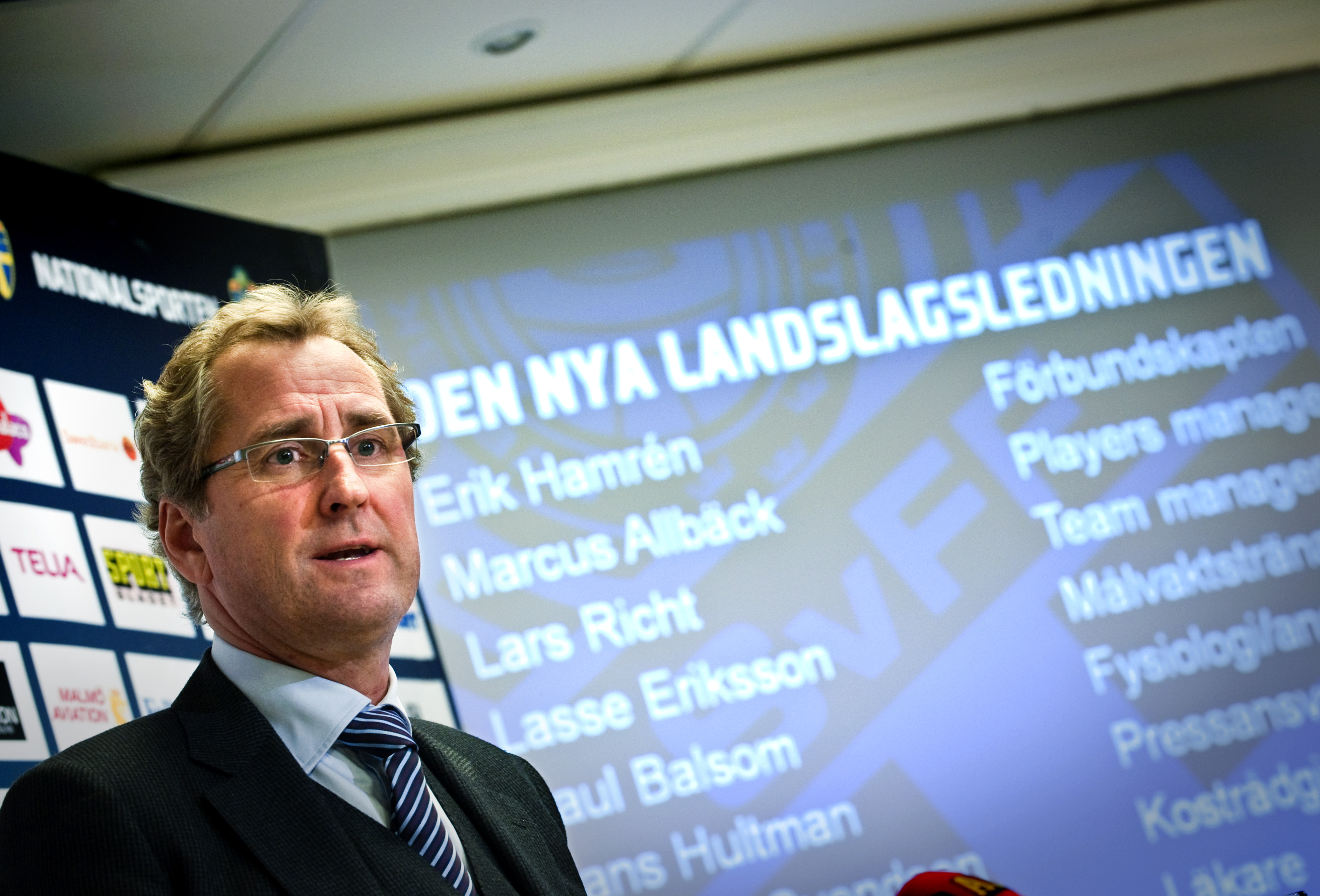 Hamrén: "Du måste klara att bli ifrågasatt"