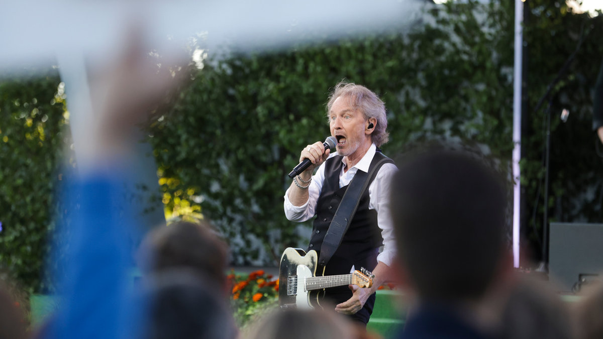 Tomas Ledin spelar med symfoniorkester