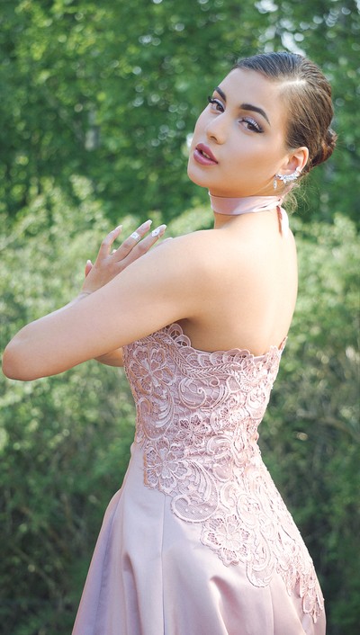 Tess sydde sin egen balklänning – resultatet är helt fantastiskt