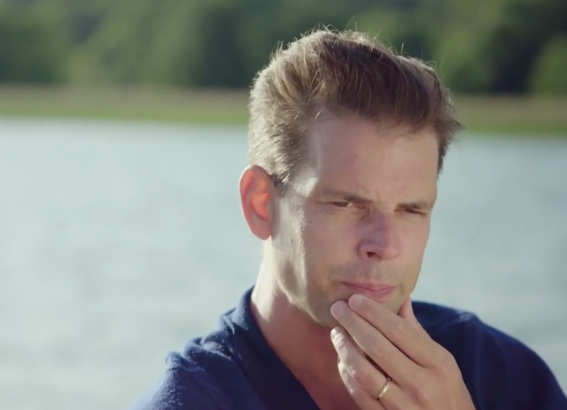 Alex Schulman i Renées brygga: "Den kvällen grät jag i timmar"