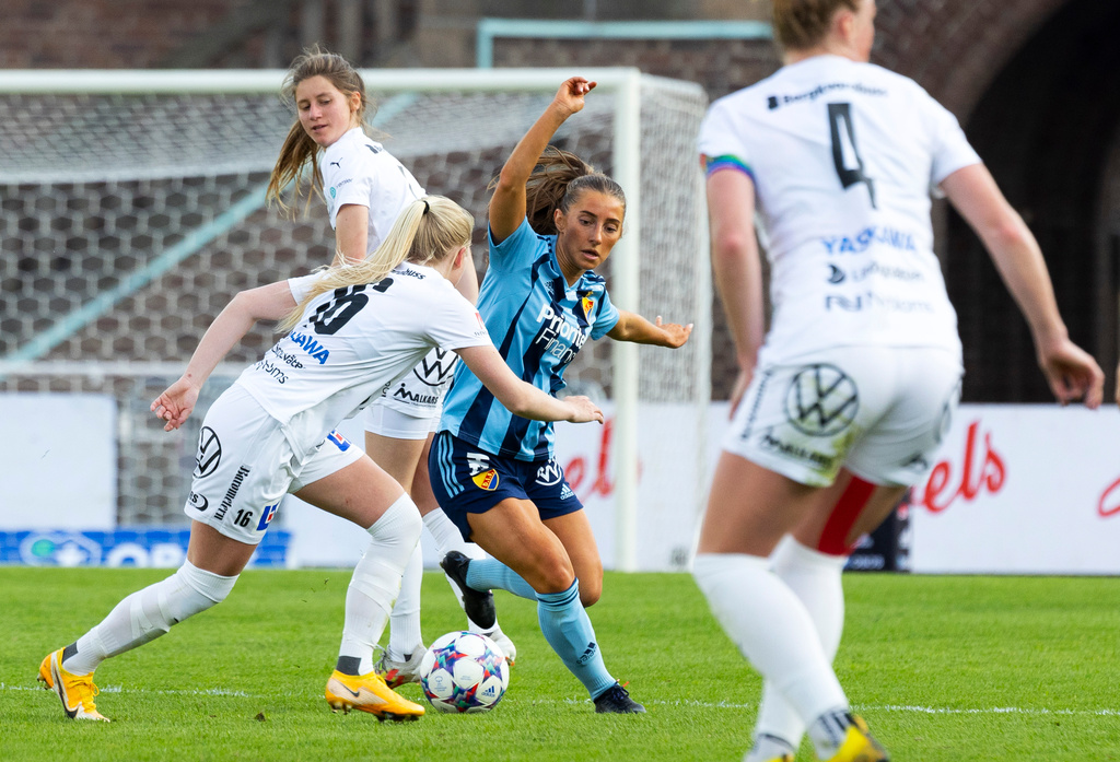 Lindwall fyramålsskytt i Djurgårdens cupkross