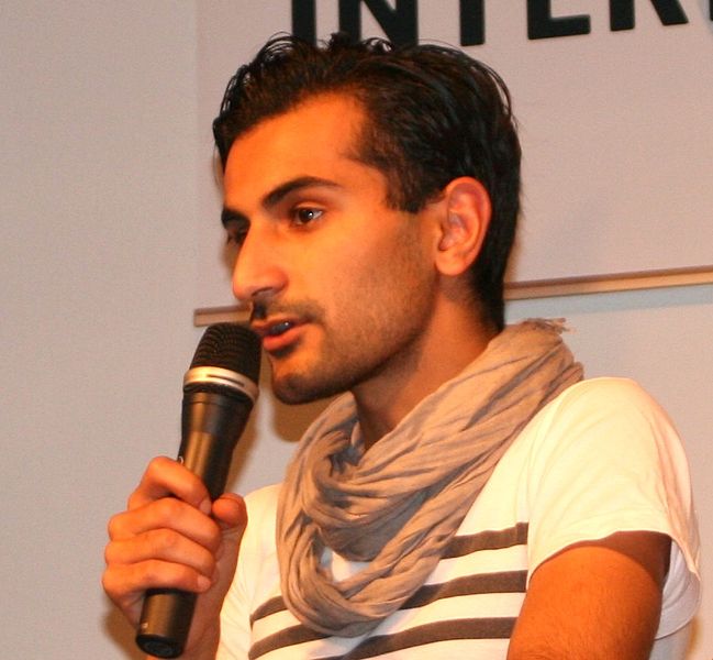 M-riksdagsmannen aborthånar bloggare