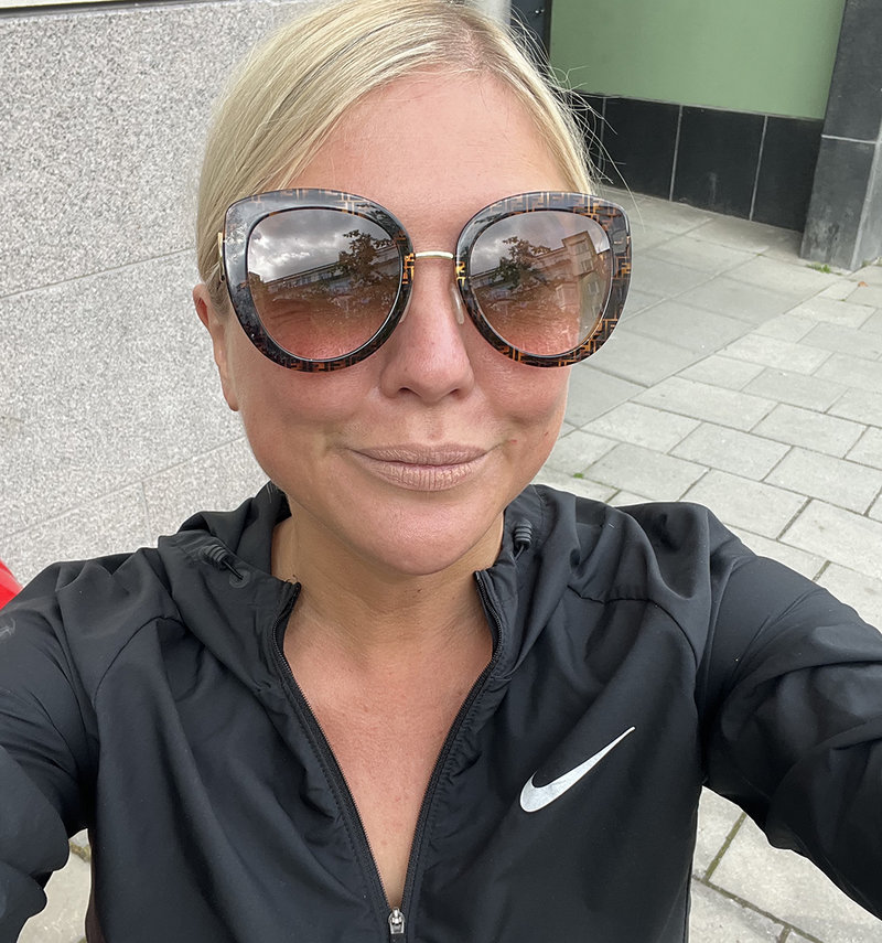 Kändisvännen Anna Shimoda hittades i blodpöl 50 meter från hemmet