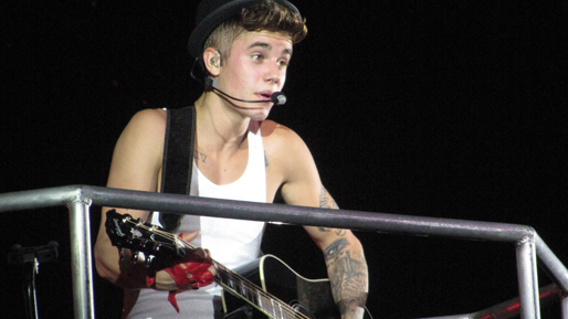 Biebers julklapp till alla haters: lägger av med musiken