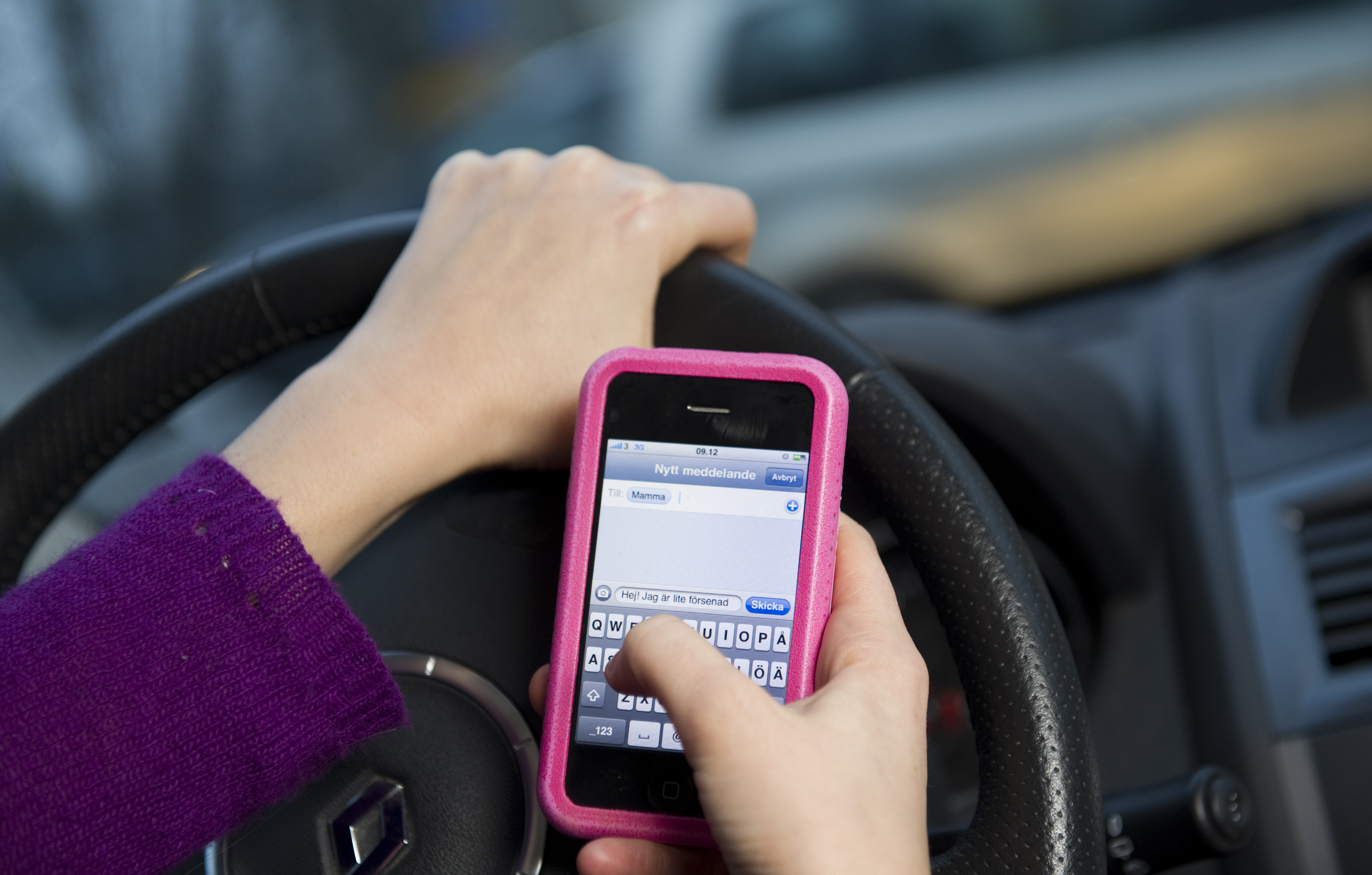 Snart blir det mobilförbud i bilen Snart blir det mobilförbud i bilen