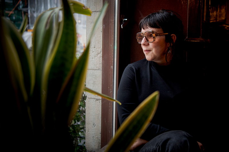 Sara Parkman bearbetar kärleken på nya skivan