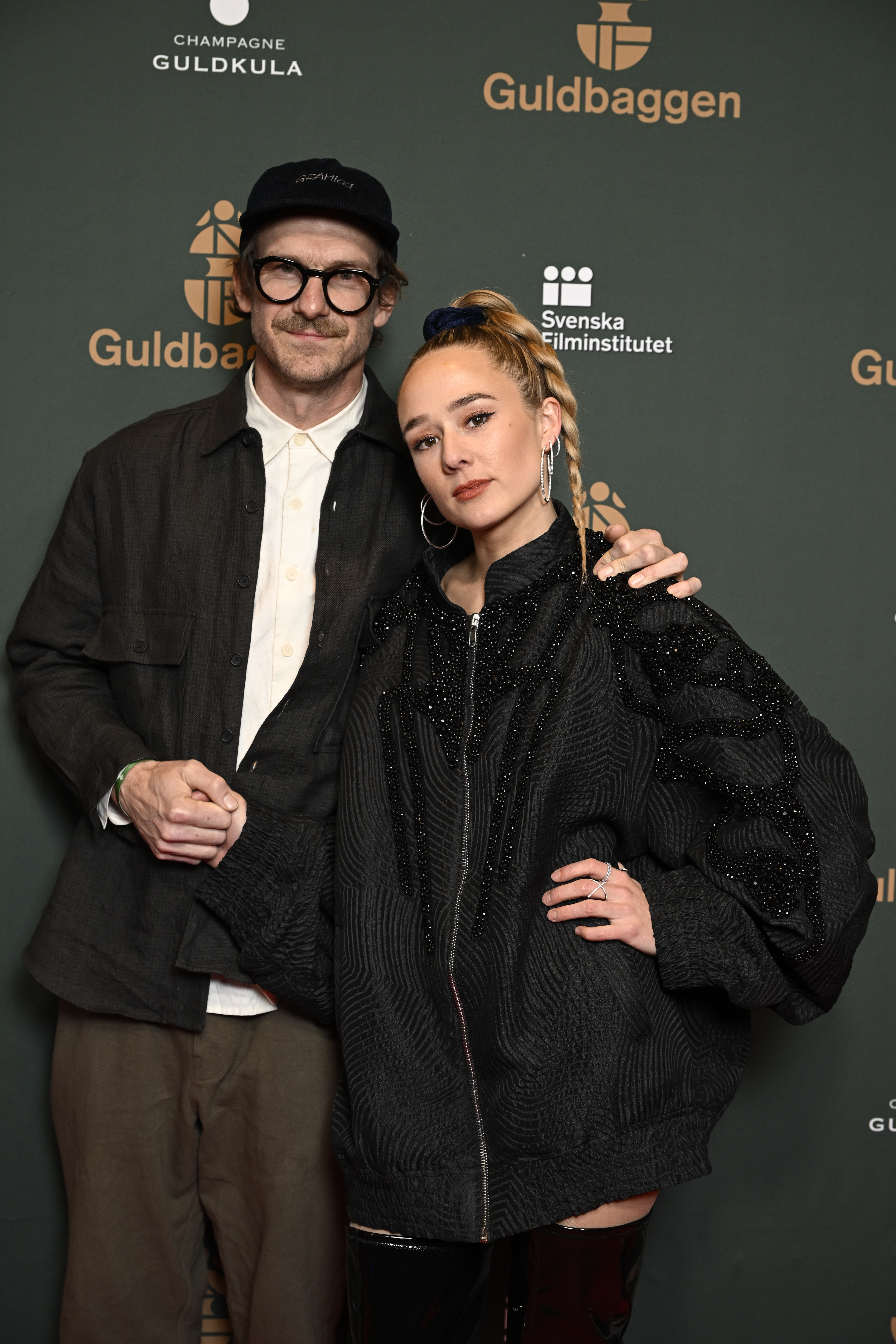 Allt om Alba August: Pojkvän, mamma, pappa och systern Asta