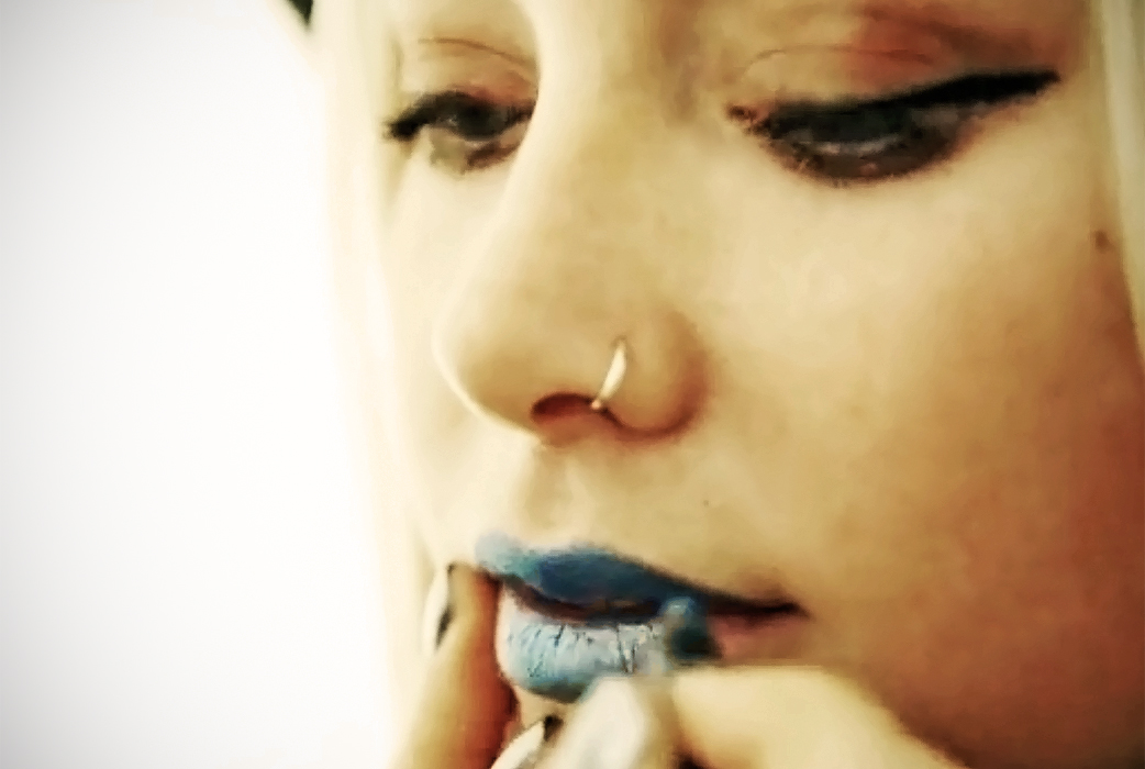 Hur sminkar man ett par bröst?